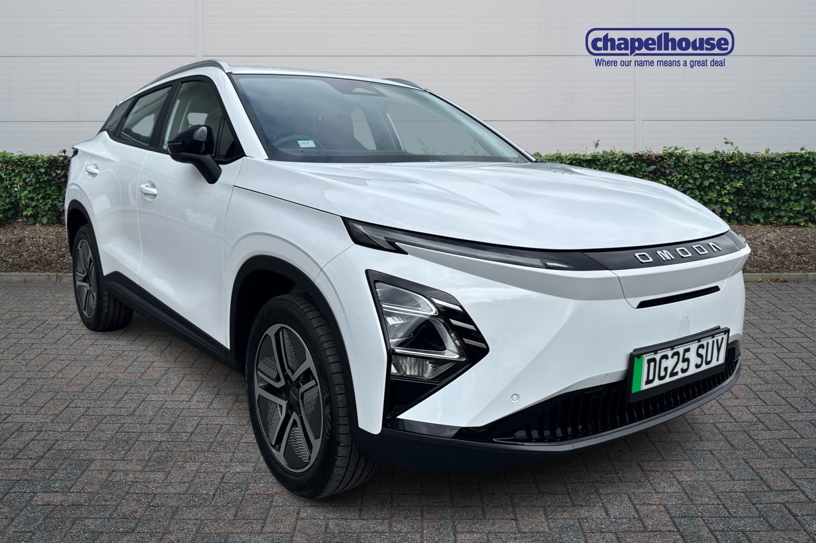 Used 2025 OMODA E5 Comfort 61kWh 5dr Hatchback White Automatic | Used ...